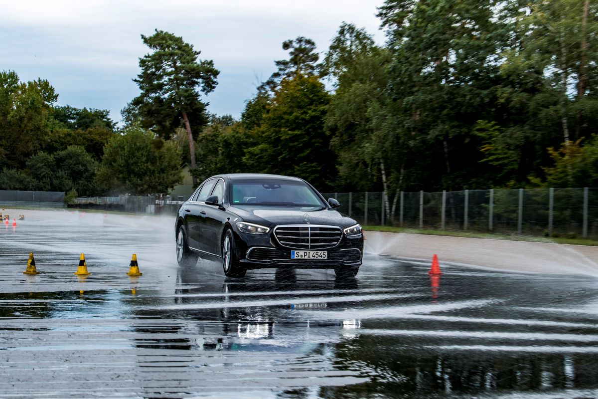 Mercedes - S 680 GUARD 4MATIC • Avto Magazin