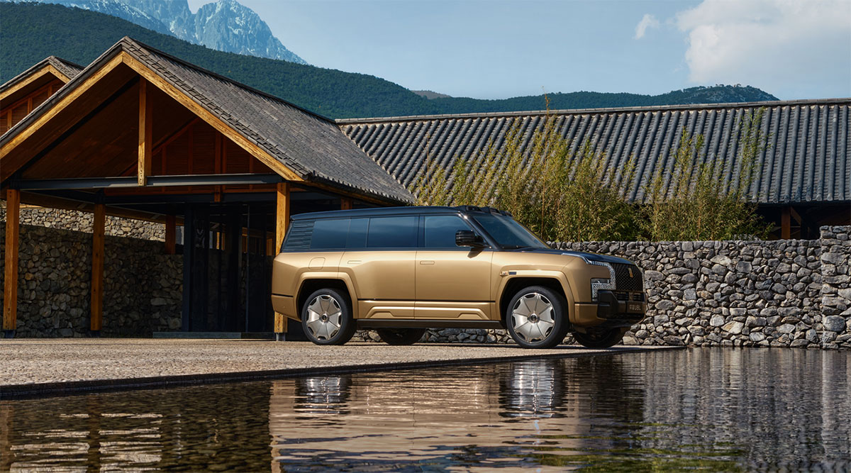 Yangwang U8L - Луксуз по кинески терк • Avto Magazin